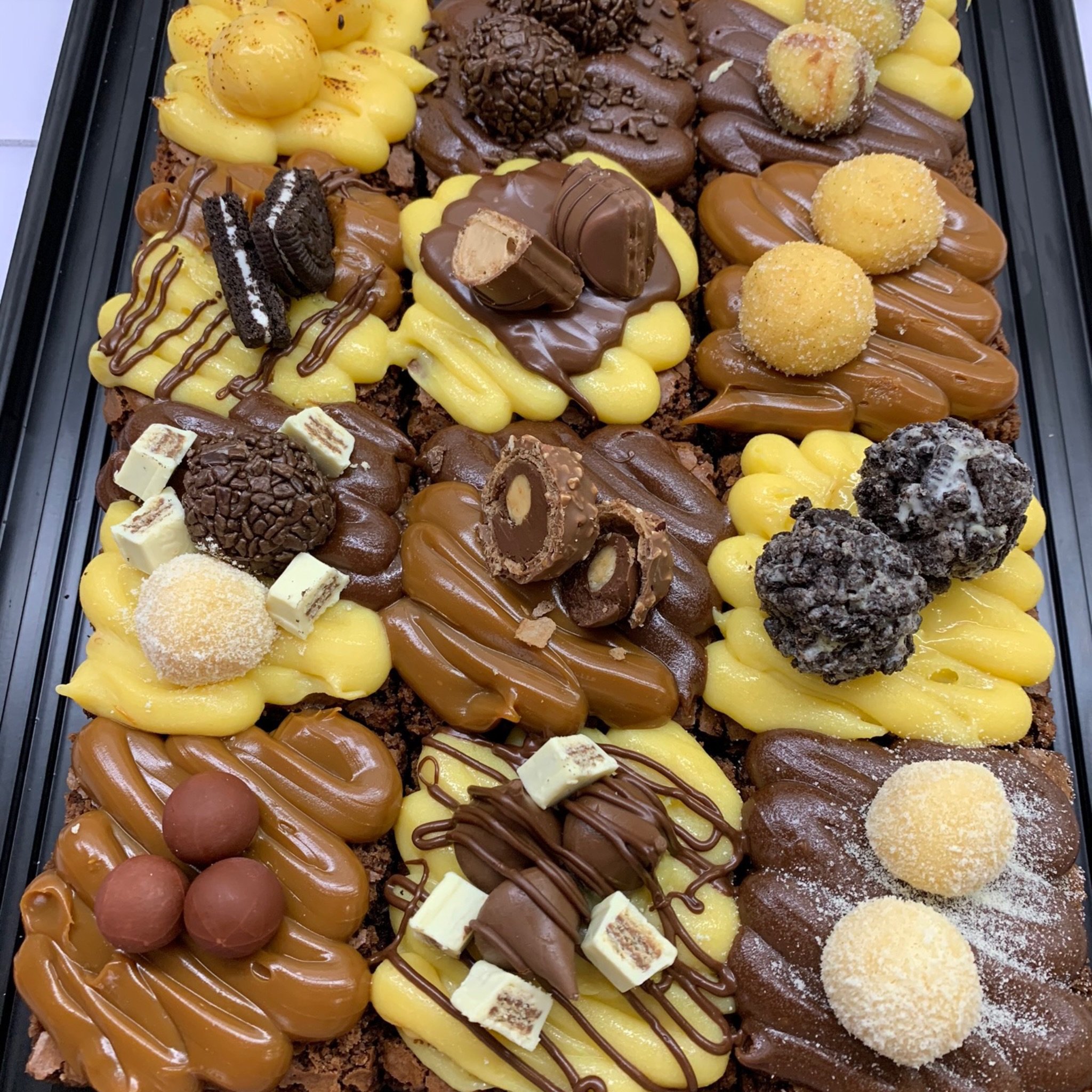 Cake de Negritos Variados - Postres Diana Carrion