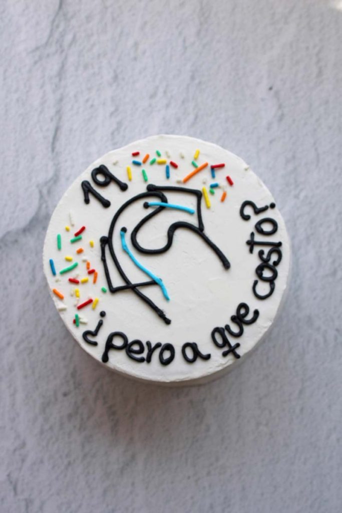 Meme cake opción 2 - Postres Diana Carrion